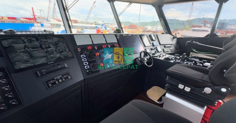 Ekajaya Mantra Captain Control | Fast Boat Bali to Gili & Lombok